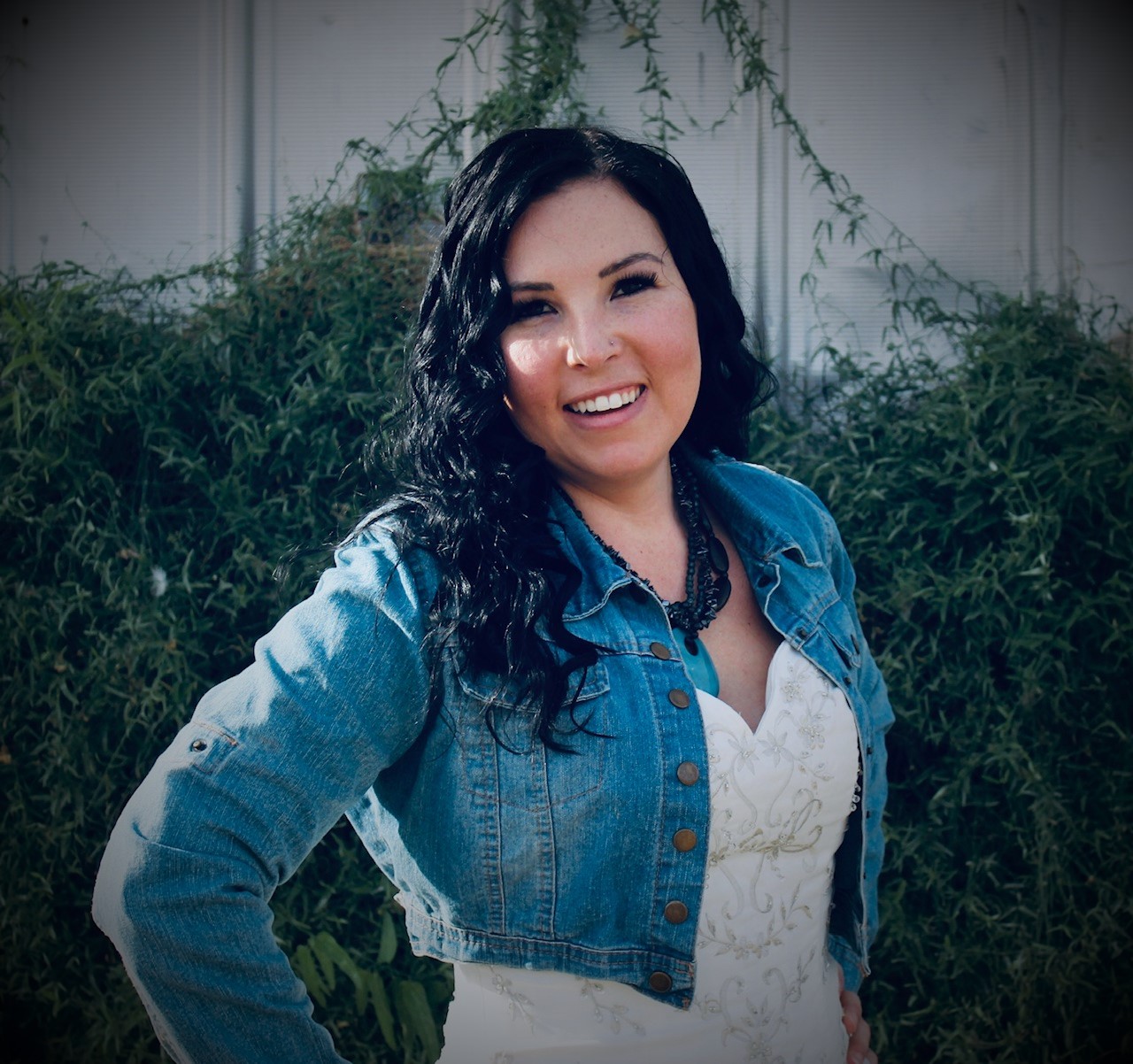 How I Got My First Two Paying Customers from Facebook - Professional ...